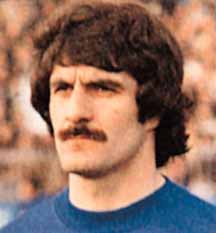 L'altro calcio. Storie di football e politica: Sotto due bandiere ...