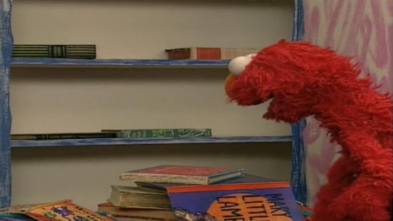 Elmo's World Dancing, Music and Books!