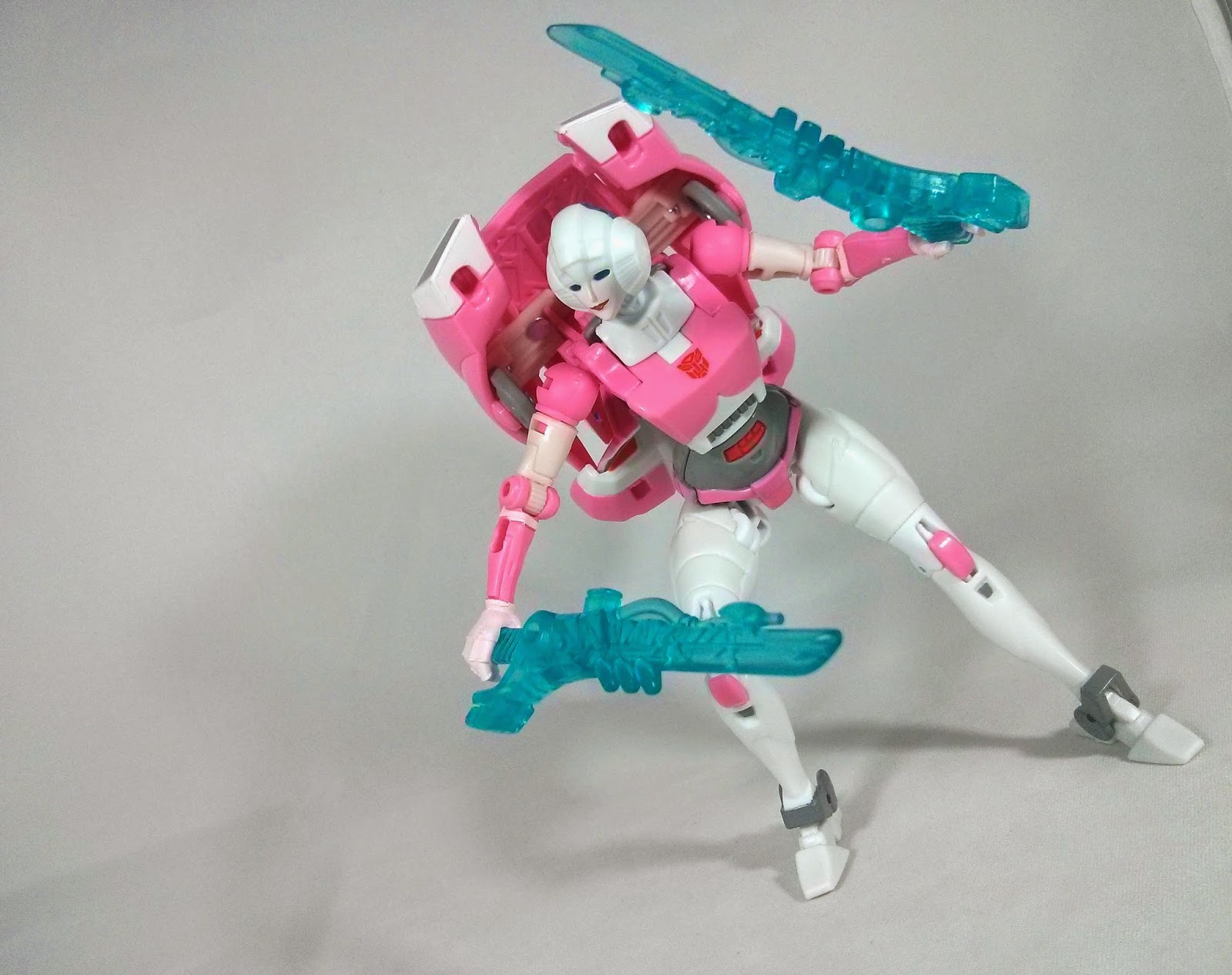 Toybox Soapbox: Takara Transformers Generations Legends Arcee