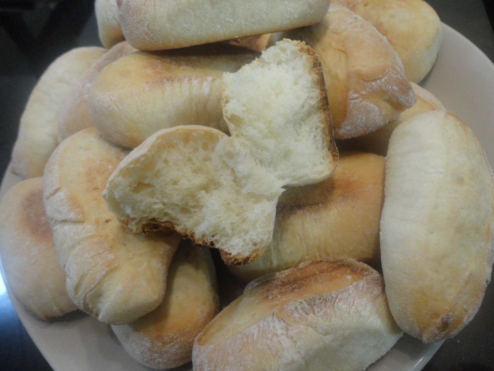 THE DENTIST IS IN THE KITCHEN: PAN de SAL (Pinoy Bread rolls)