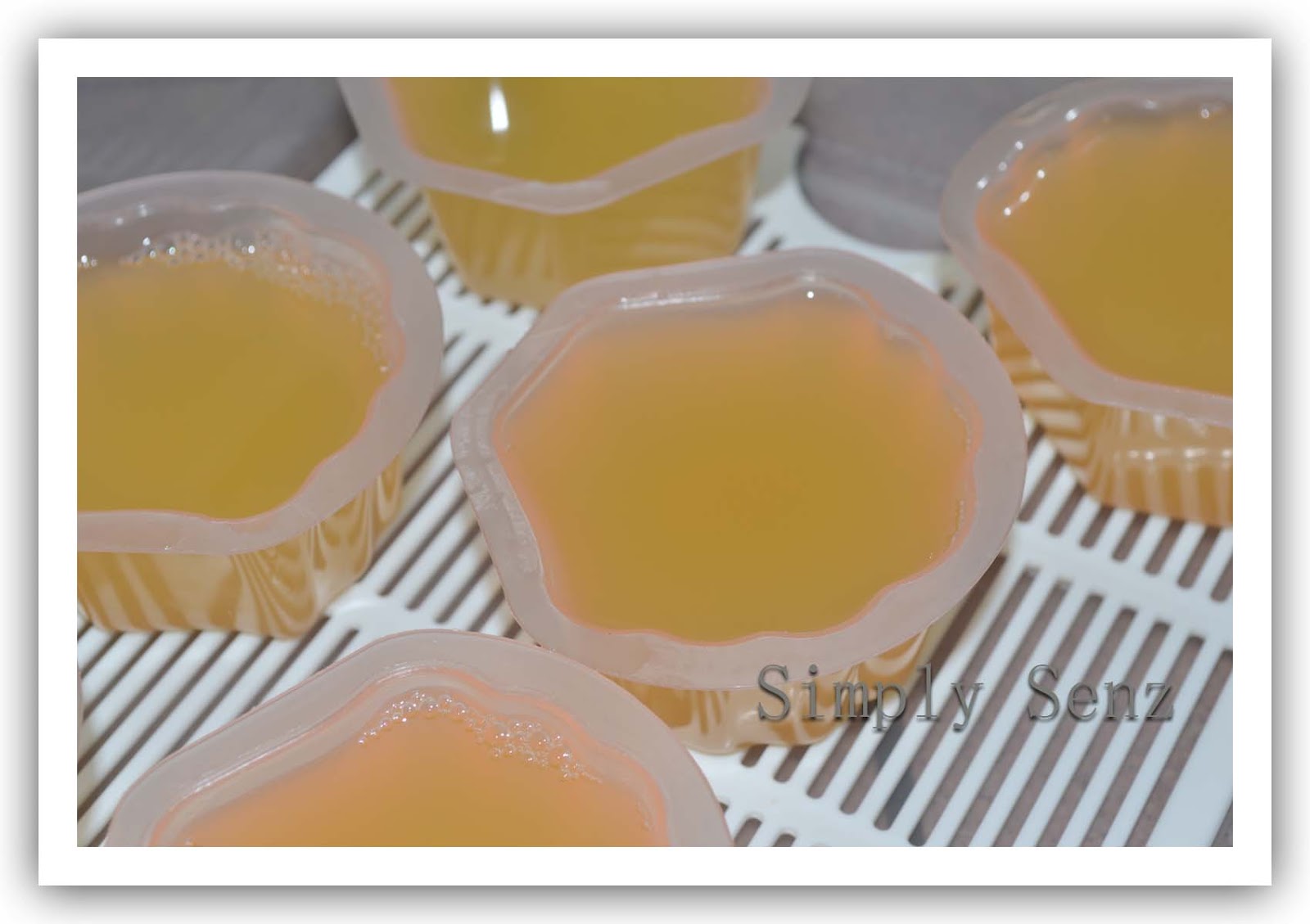 Simply Senz: Fish Scales Jelly for osteoarthritis and beauty care