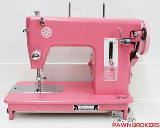 FlamingoSewing: The Hot Pink Sewing Machine