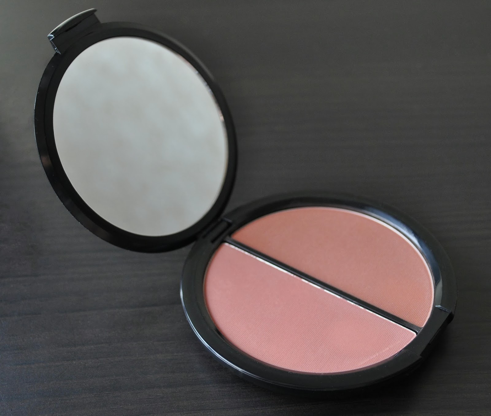 A Day At The Nude Beach Bobbi Brown Face And Body Bronzing Duo So Lonely In Gorgeous