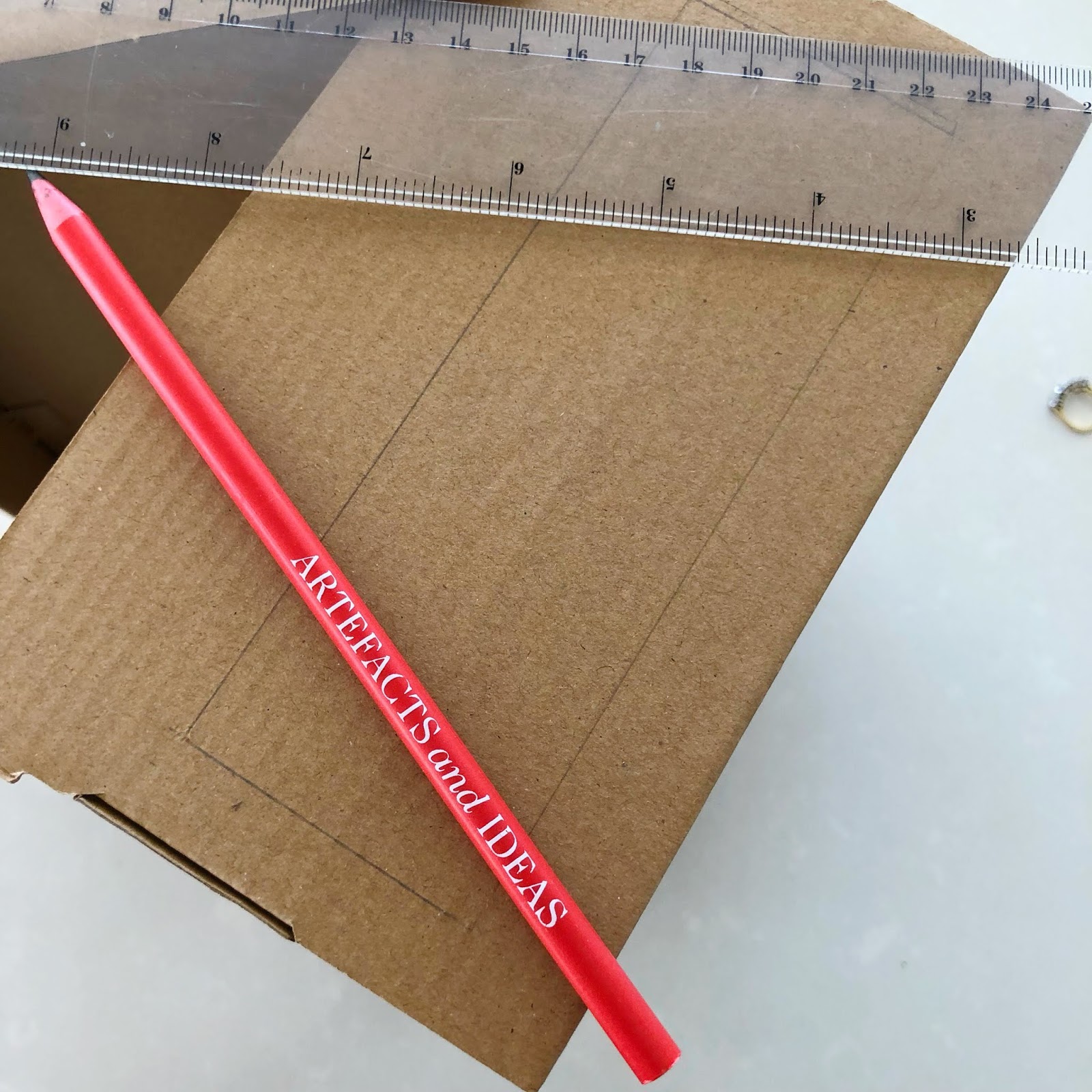 Make a Shoe Box Puppet Theatre - Kindergarten Matters Too.