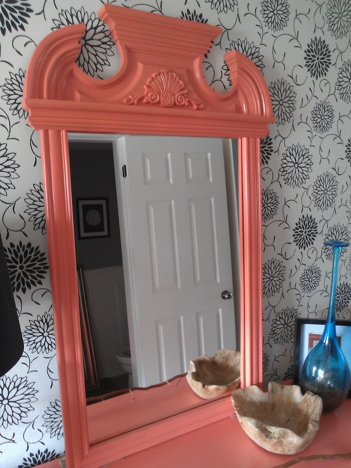 Re-tiqued by Rae Bond: Mirrors Mirrors, Everywhere I Look I See Mirrors!!