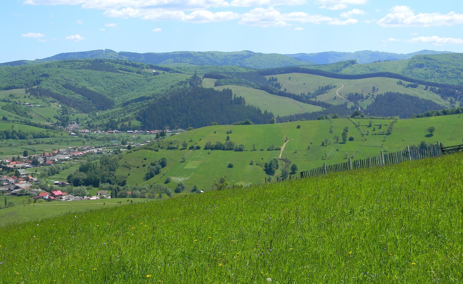 Blog de Calatorii si Drumetii Montane.: Intorsura Buzaului -Dealul ...