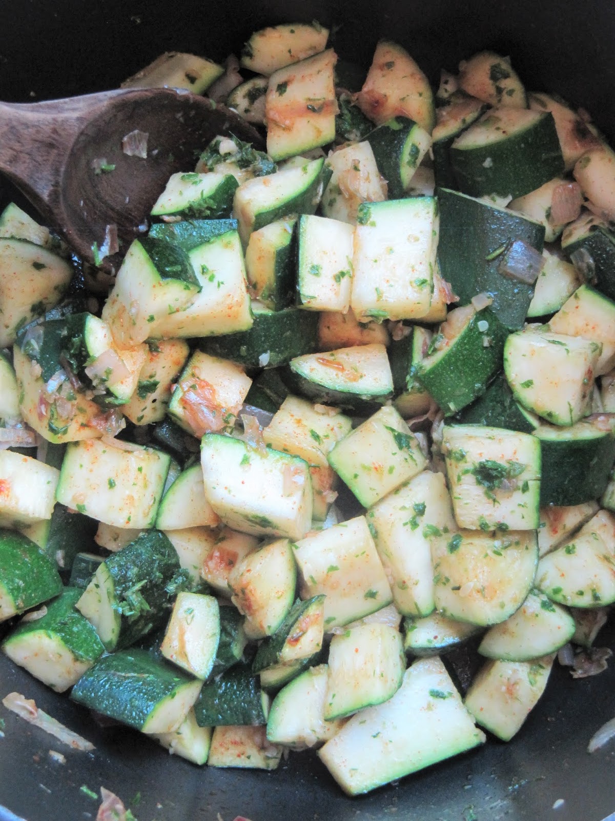 La cuisine d'ici et d'ISCA: Moules & courgettes au parmesan
