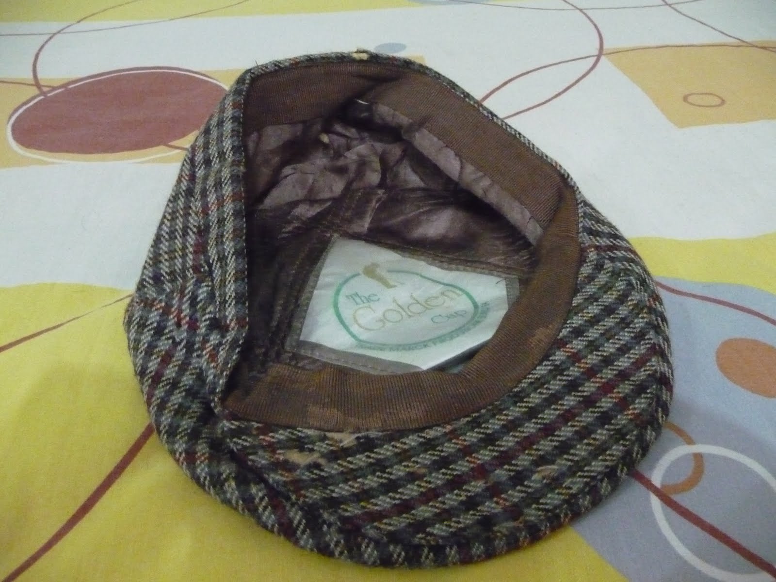 Gerobok Kita: The Golden Cap-Tweed Cap/ Golf Cap/Topi Maher Zain (?)