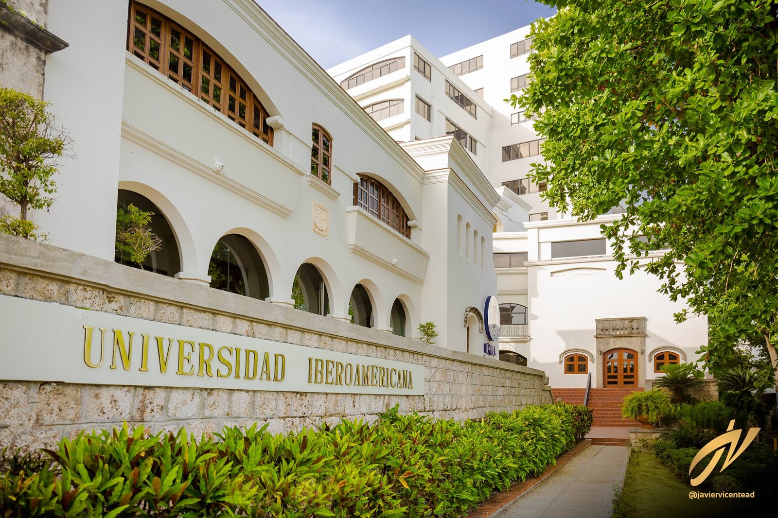 “Los títulos de UNIBE son aceptados por 70 universidades del mundo” ~ a