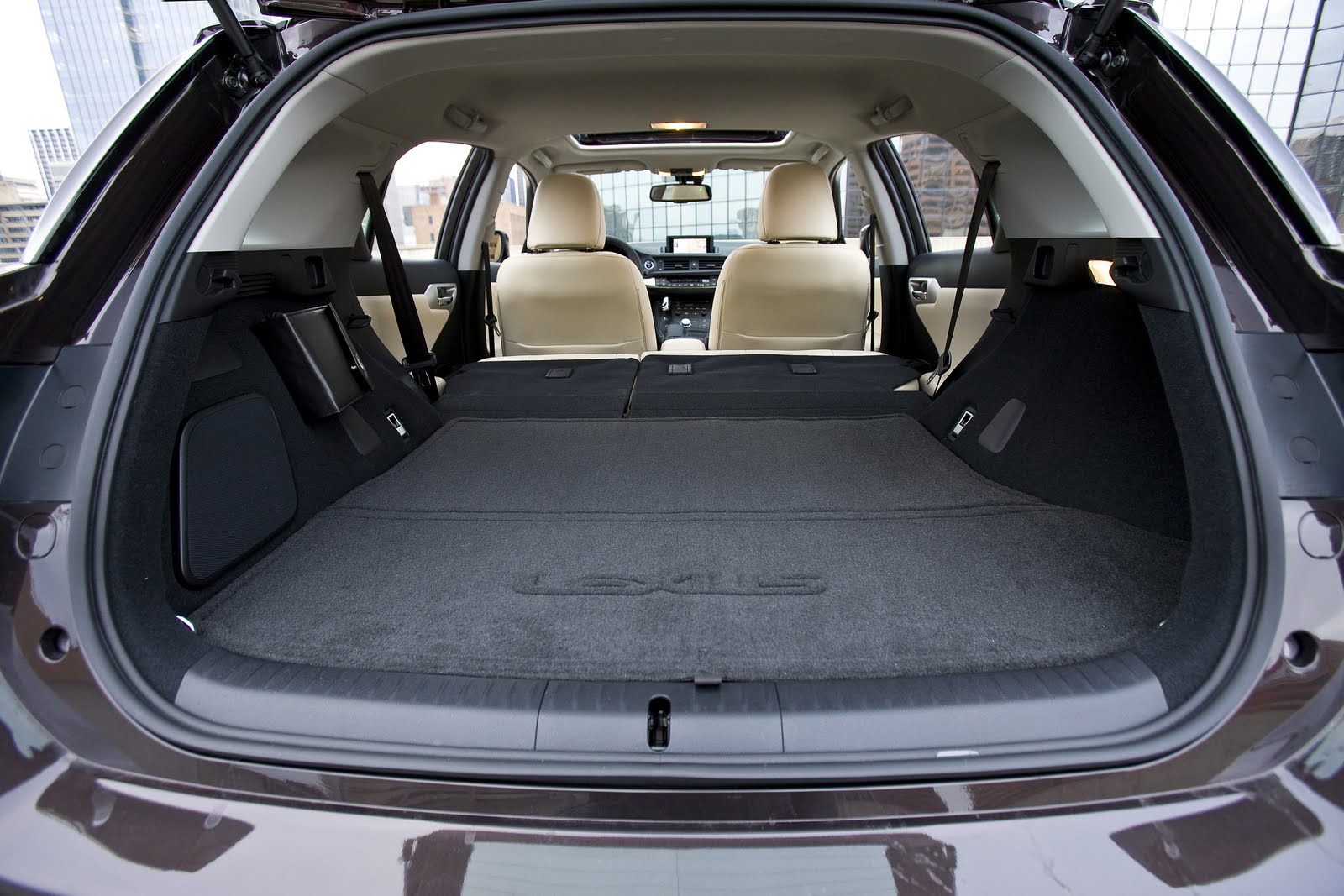 Auto Journal: Review: Lexus CT200 h