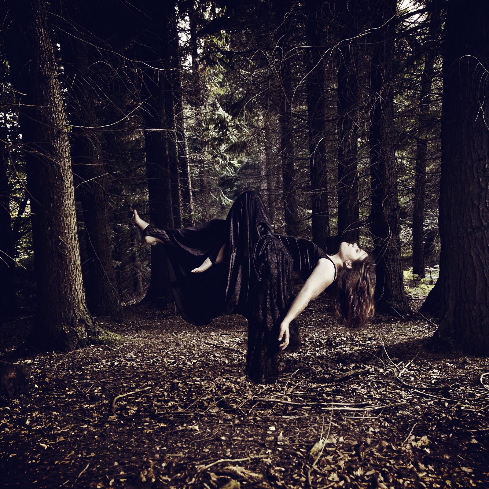 Alberto López. A través de mi objetivo: Retografía #1 "Levitando"