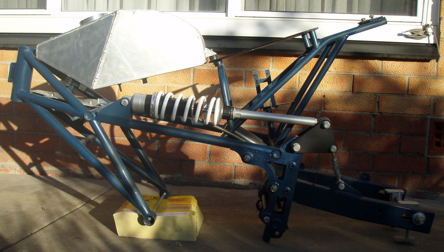 OddBike: Vee Two Ducati Alchemy SV-1 - Modernized Aussie Bevel Head