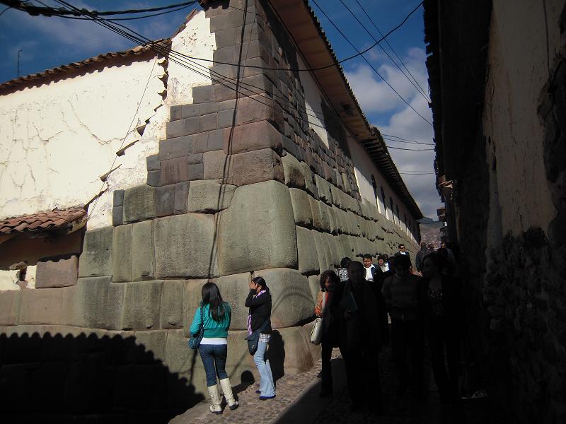 LEYENDAS Y TRADICIONES: MACHU PICCHU, SANTUARIO ESPIRITUAL DE LOS INCAS
