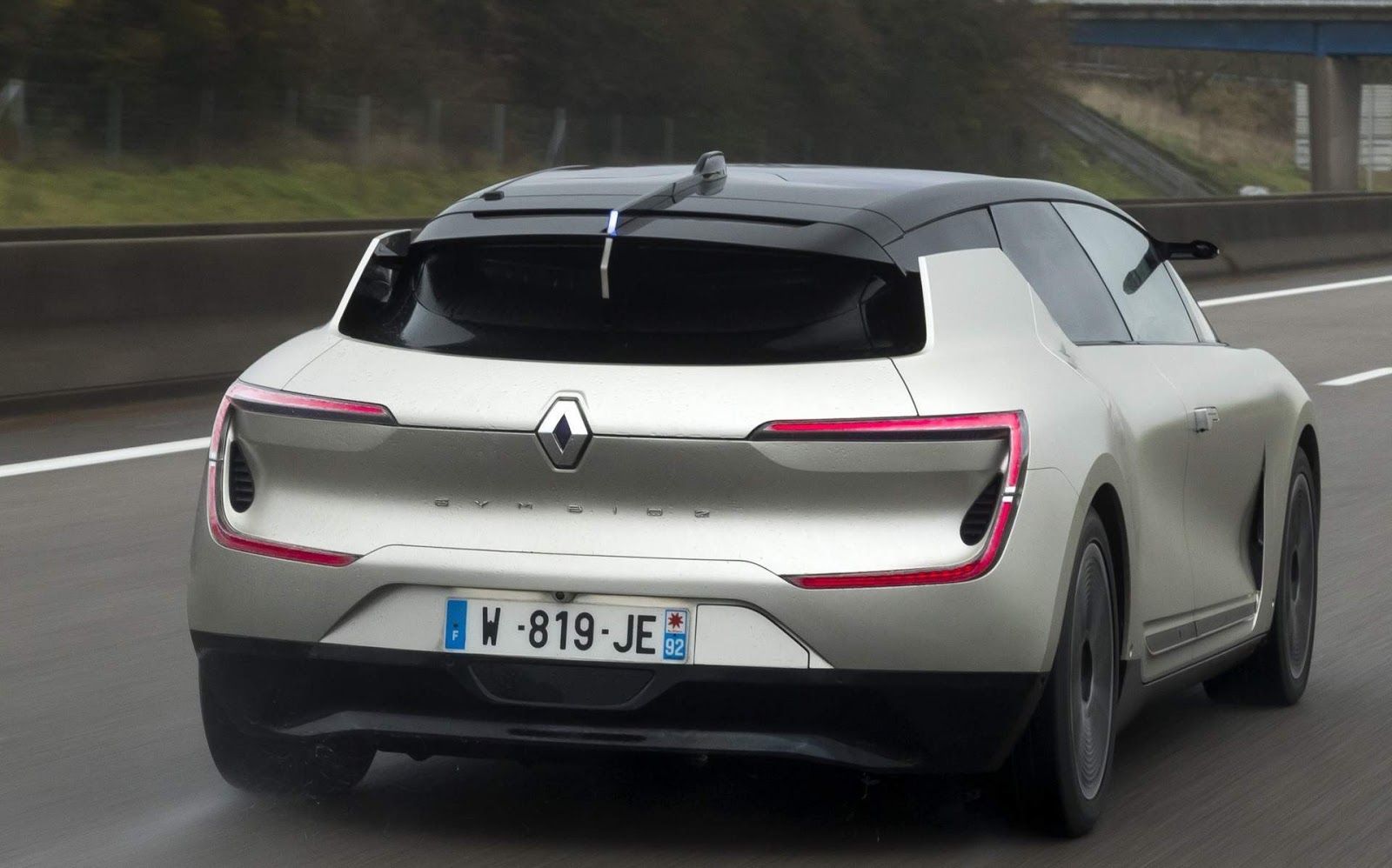 Renault SYMBIOZ: autônomo nível 4 começa a ser testado