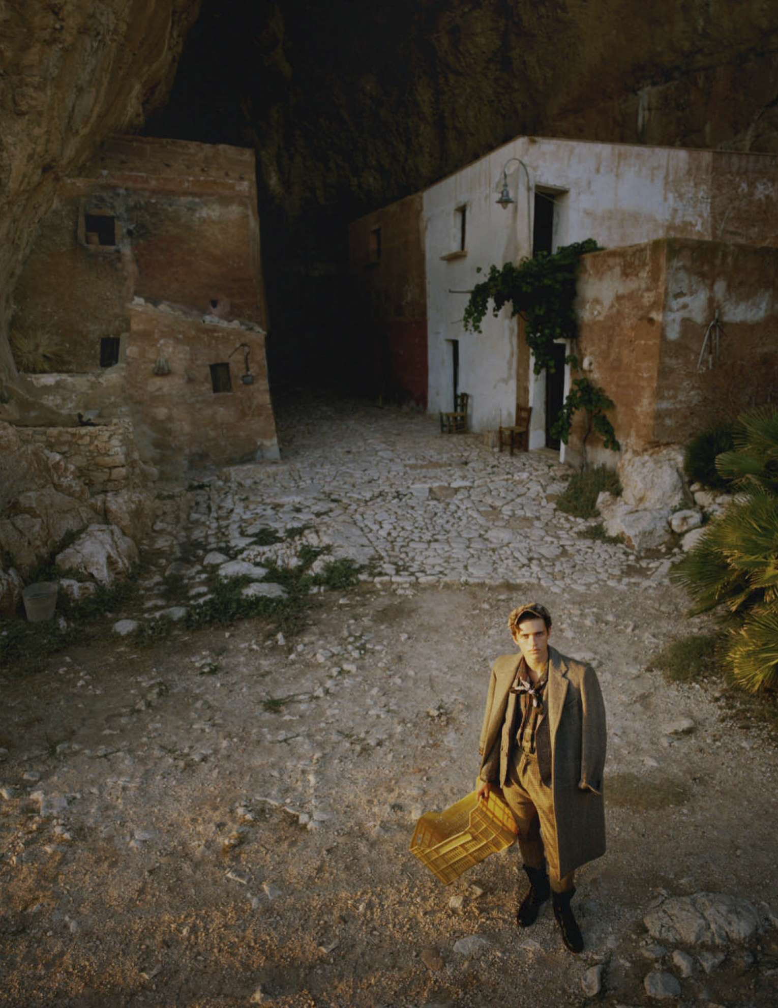 In the mood for coming home: Una editorial por Brett Lloyd para Vogue ...