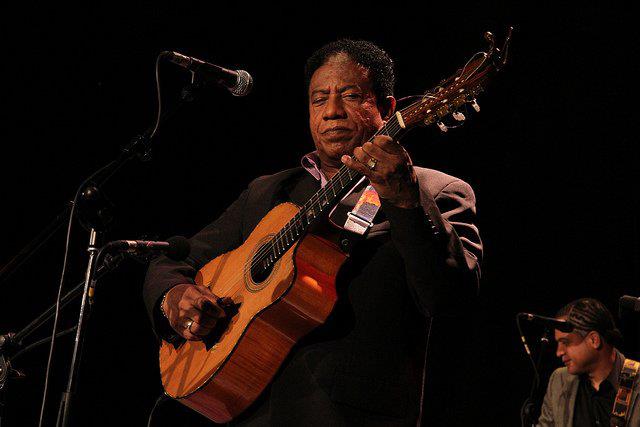 EDILIO PAREDES UNA LEYENDA DE LA BACHATA - ILOVECENOVI