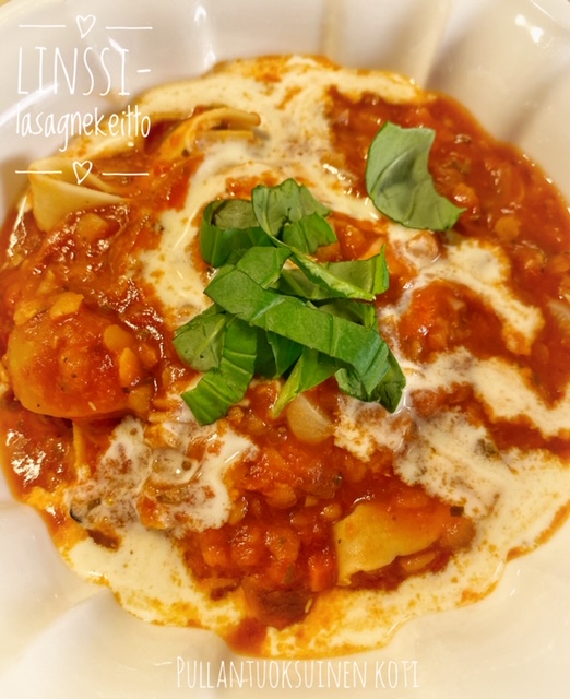 Pullantuoksuinen koti: Tomaattinen linssi-lasagnekeitto