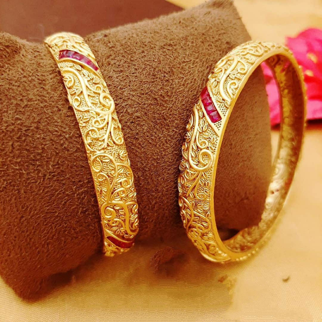 Kada bangles gold