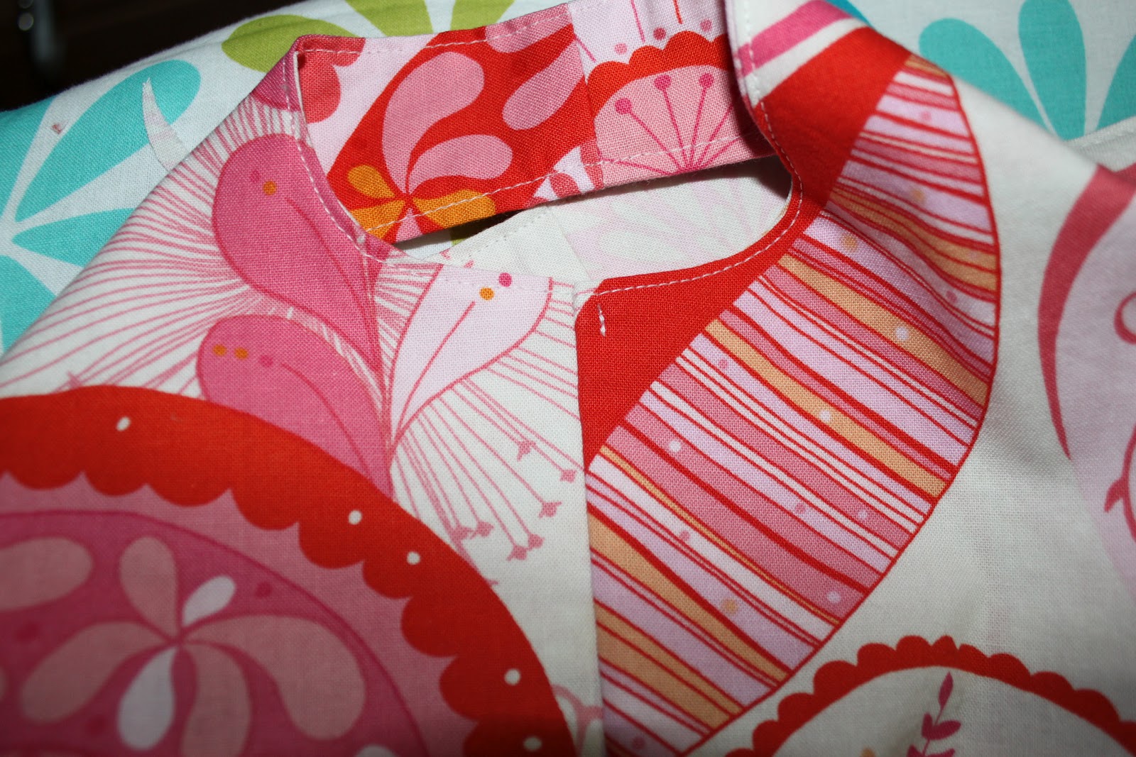 sew easy being green: Dandy Flounce Top: Modcloth Knock-off tutorial