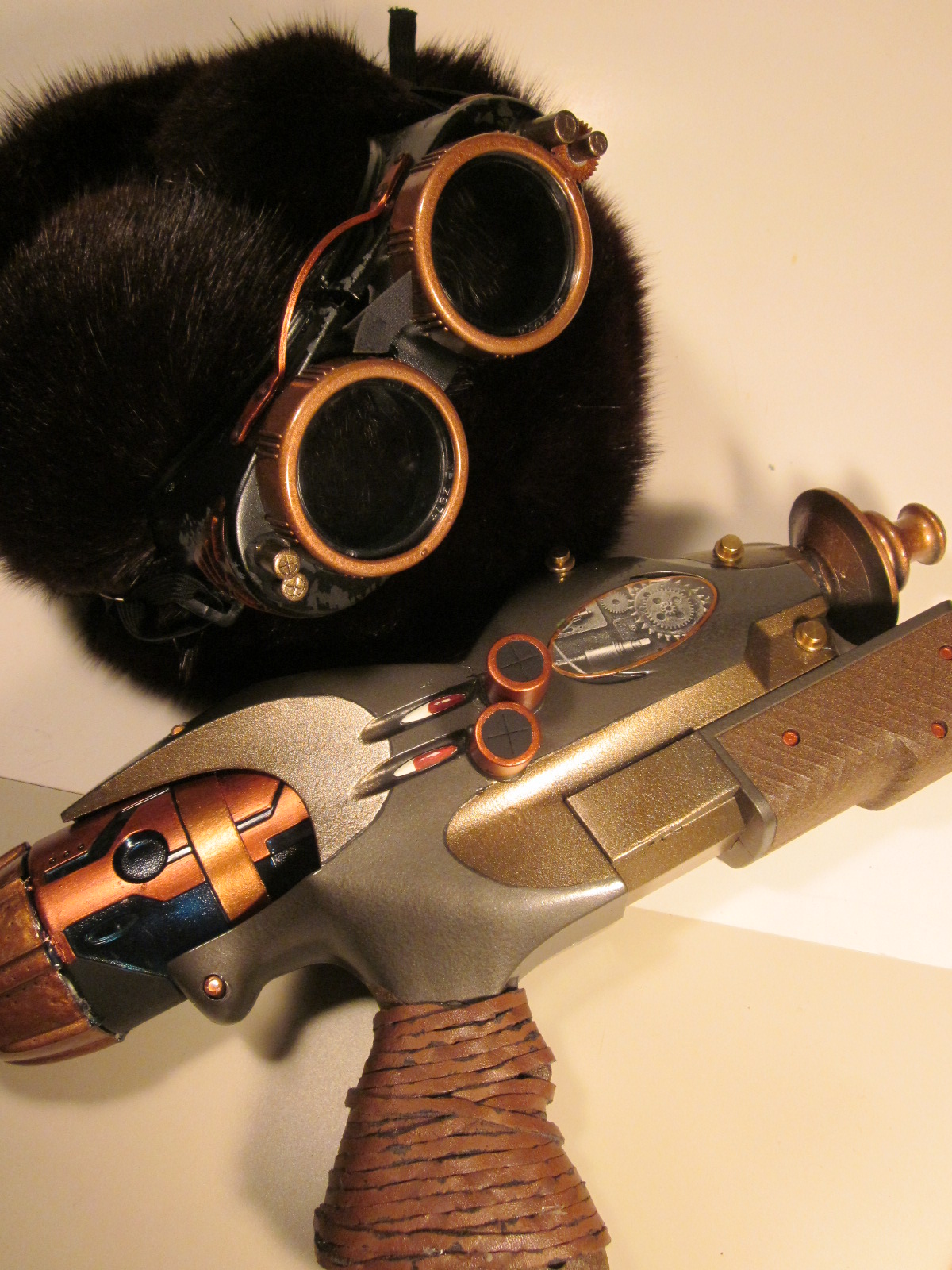 Battleground Hobbies: How to Build a Steampunk Vostroyan Raygun