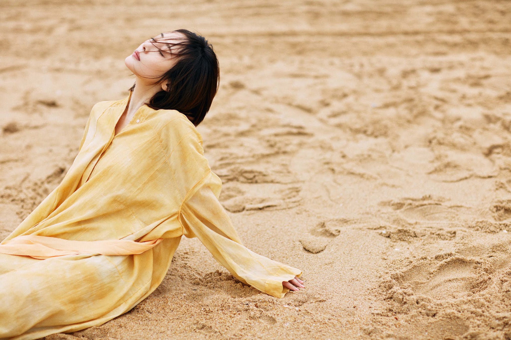 Li Chun celebrates birthday - China Underground