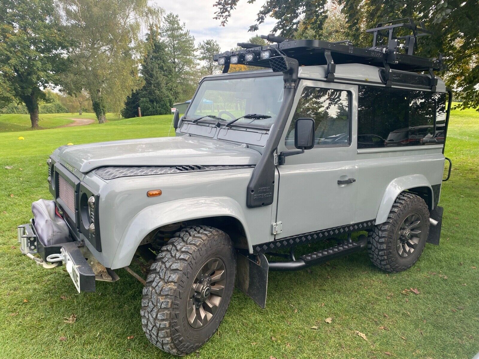Landrover Defender: Land Rover Defender 90 200 tdi County Galvanised ...