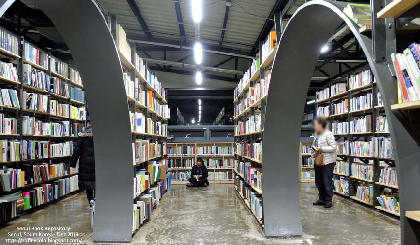 travel tales: South Korea: Seoul Book Repository