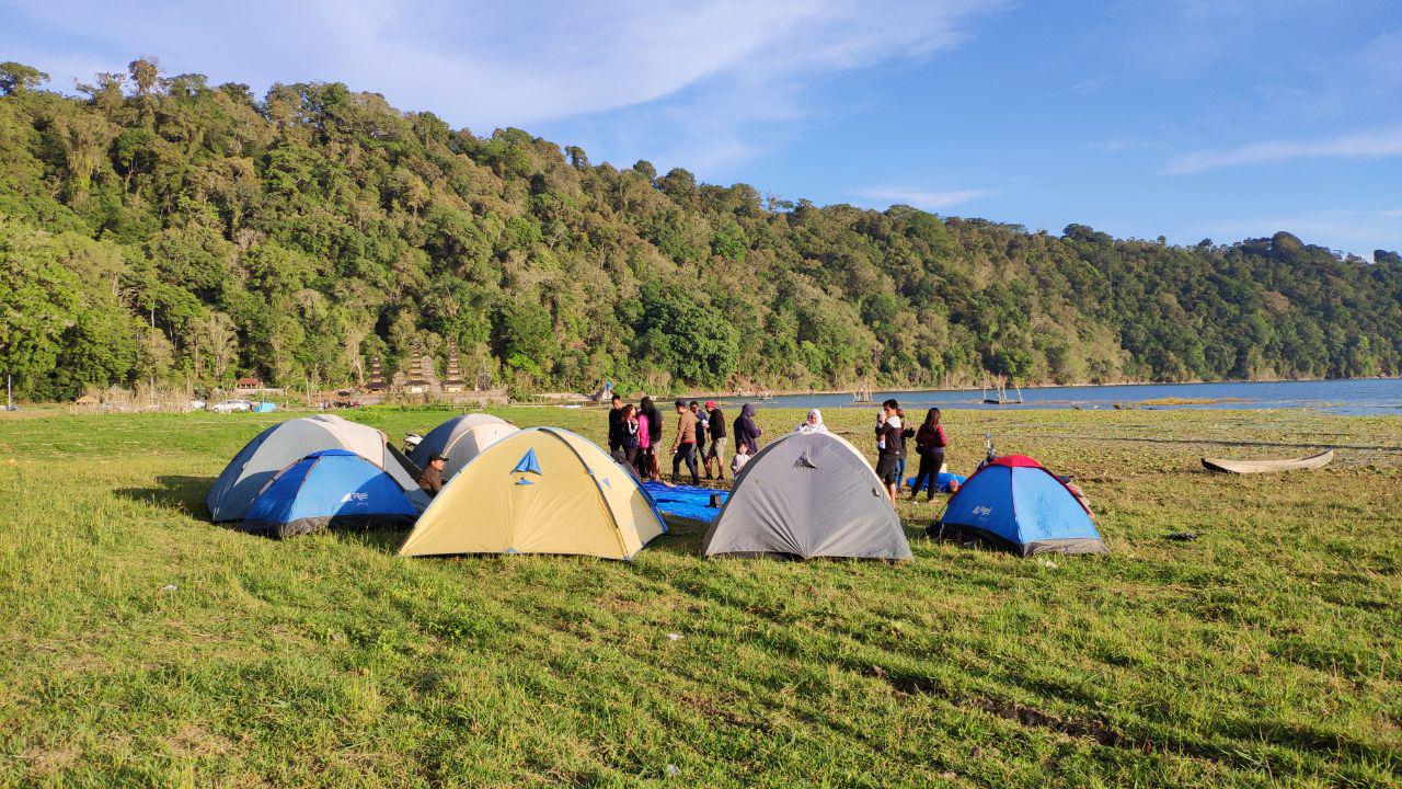 Camping di Danau Tamblingan