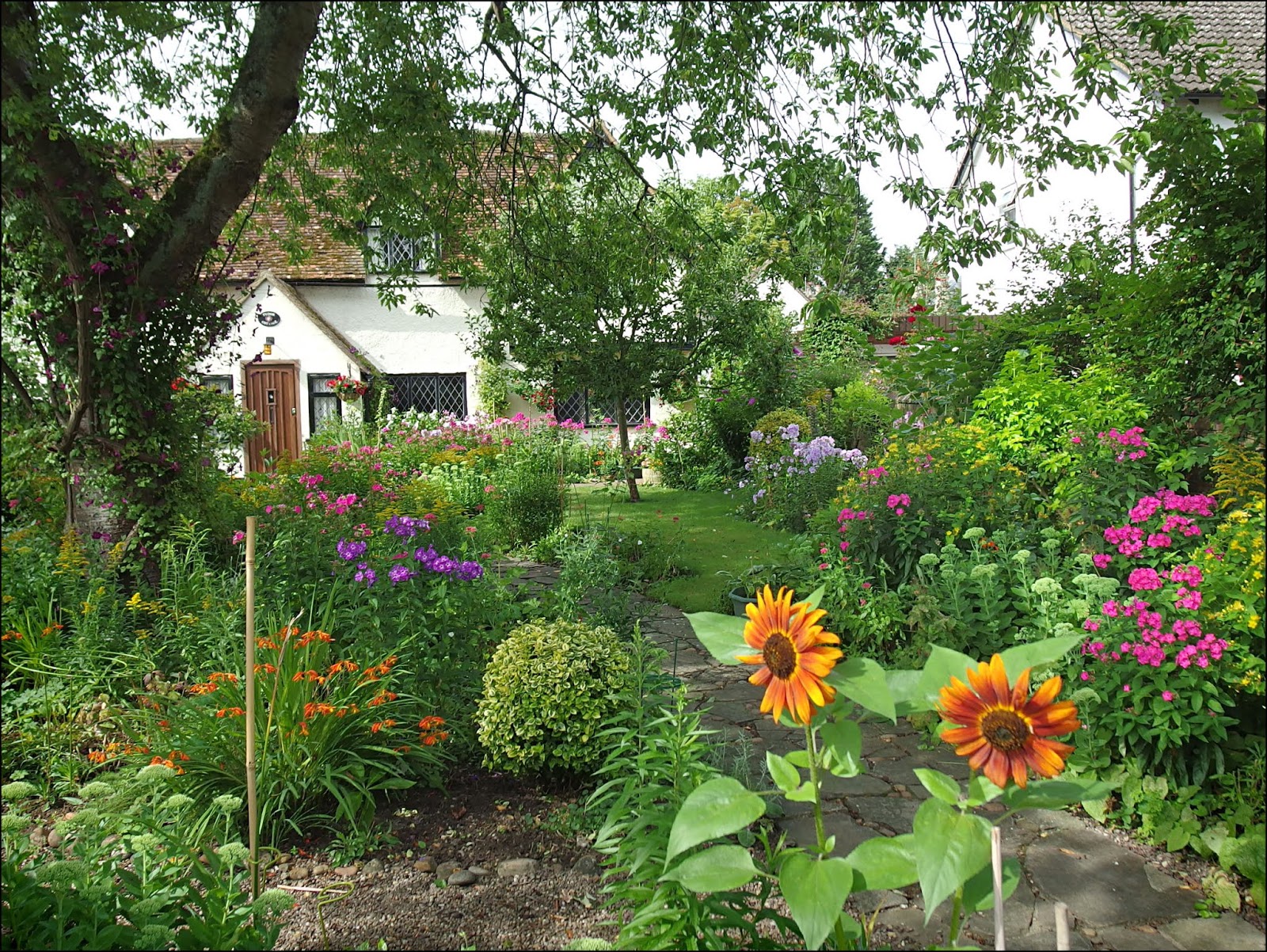 "By Stargoose And Hanglands": Pottering Through Pirton