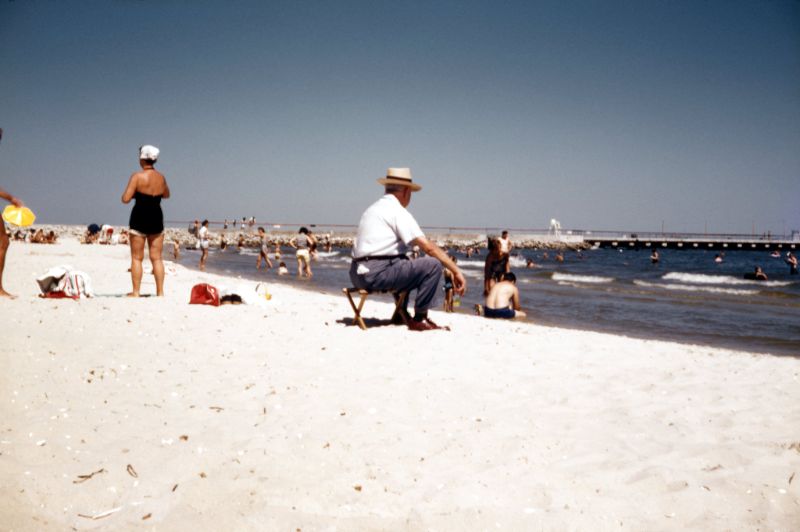 35 Wonderful Color Photos Show Beach Life in the 1950s ~ Vintage Everyday