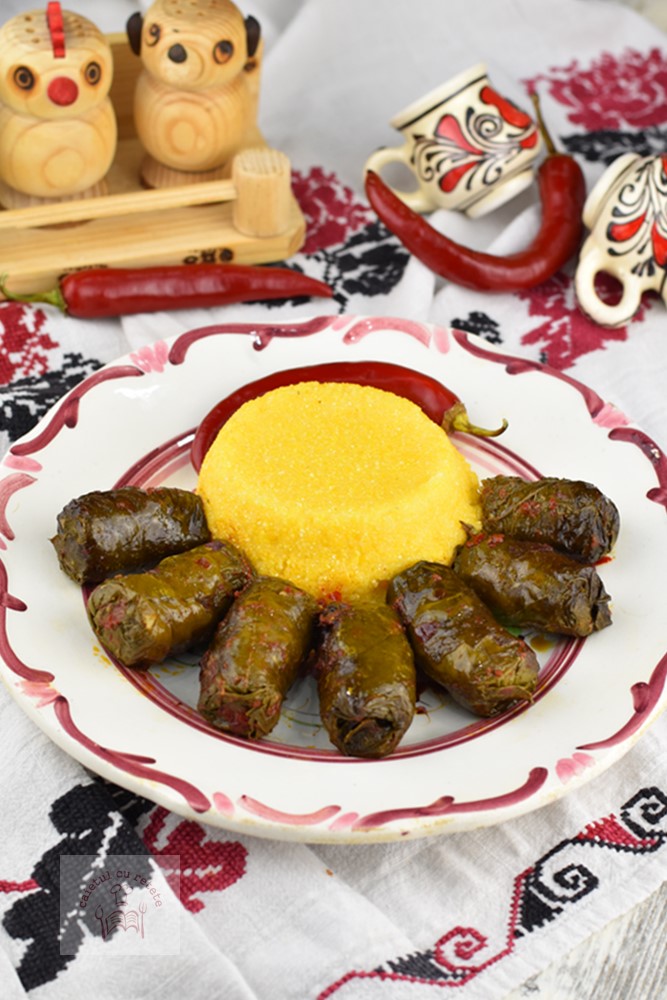 Sarmale in foi de vita, la cuptor - CAIETUL CU RETETE