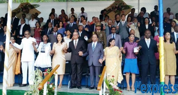 Rodrigues via Mauritius: Sur la route de l'Autonomie....13 Jahre ...