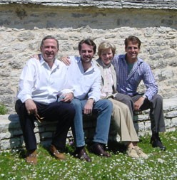 Η ΕΛΛΗΝΙΚΗ ΒΑΣΙΛΙΚΗ ΟΙΚΟΓΕΝΕΙΑ/THE GREEK ROYAL FAMILY: ΒΑΣΙΛΙΣΣΑ ΑΝΝΑ-ΜΑΡΙΑ