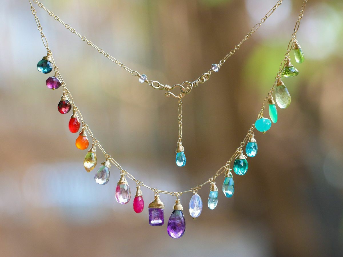 Multicolor statement neck chains