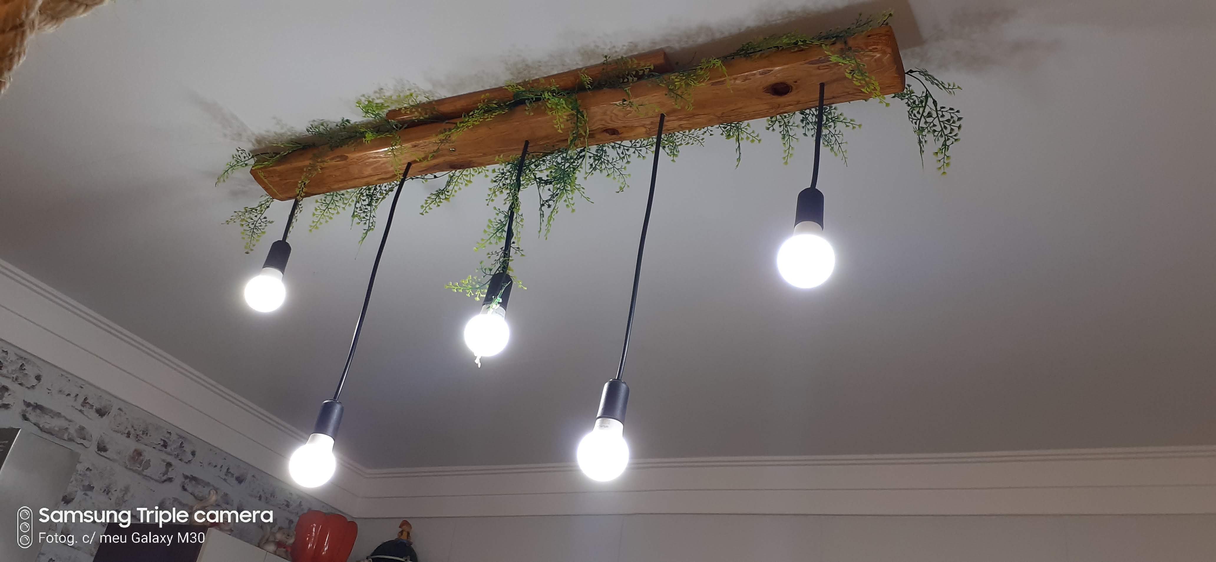 LUMINÁRIA RÚSTICA EM MADEIRA "PAULISTA"