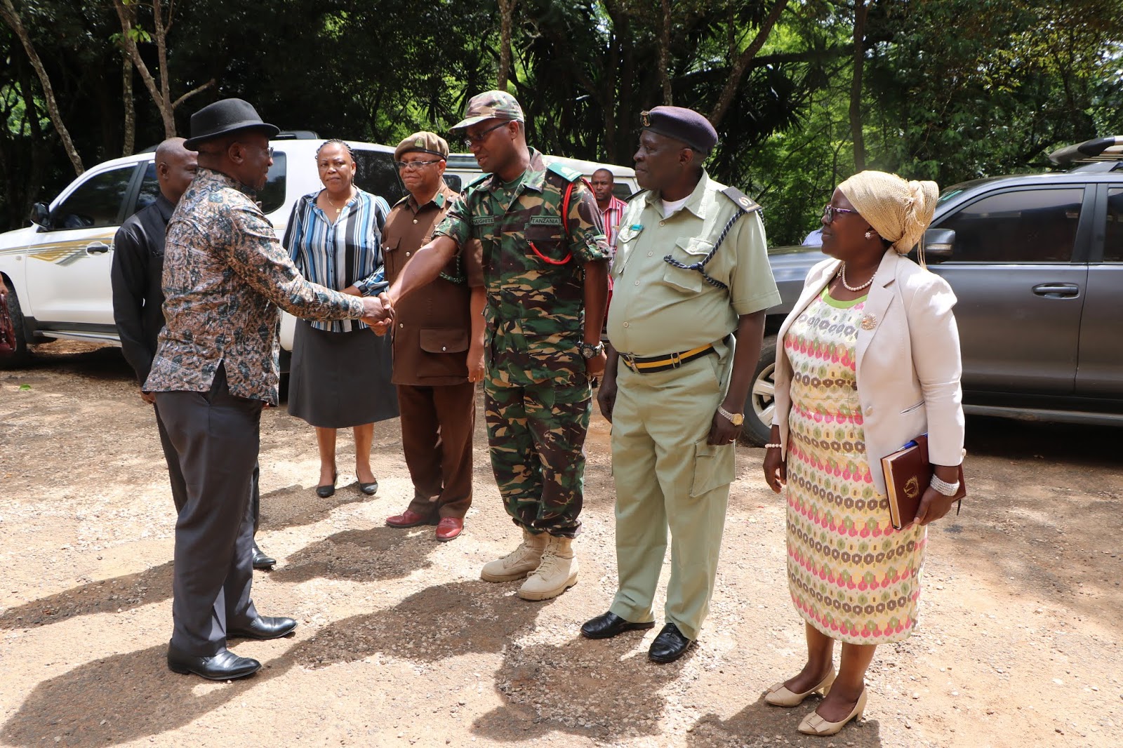 Waziri Dkt. Mwakyembe Akagua Mitambo ya TBC Tanga ~ WAZO HURU