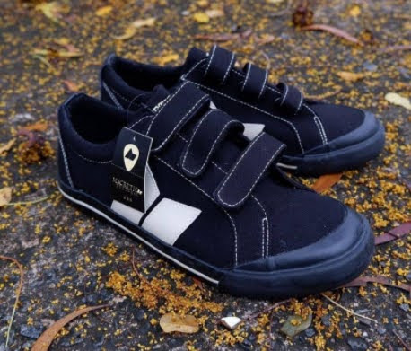 √ Daftar Harga Sepatu Macbeth Original Terbaru 2023 - MODEL SEPATU ...