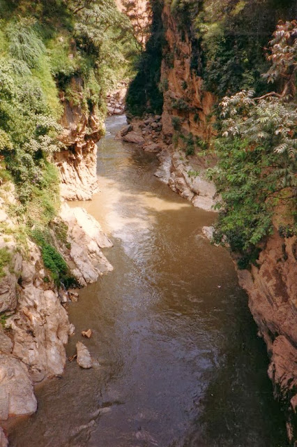 cavingliz- non SE Asian caves: Chobar & Mahendra caves, Nepal