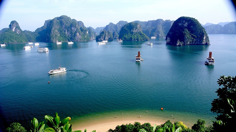 Ha Long Bay – one of the UNESCO World Heritages