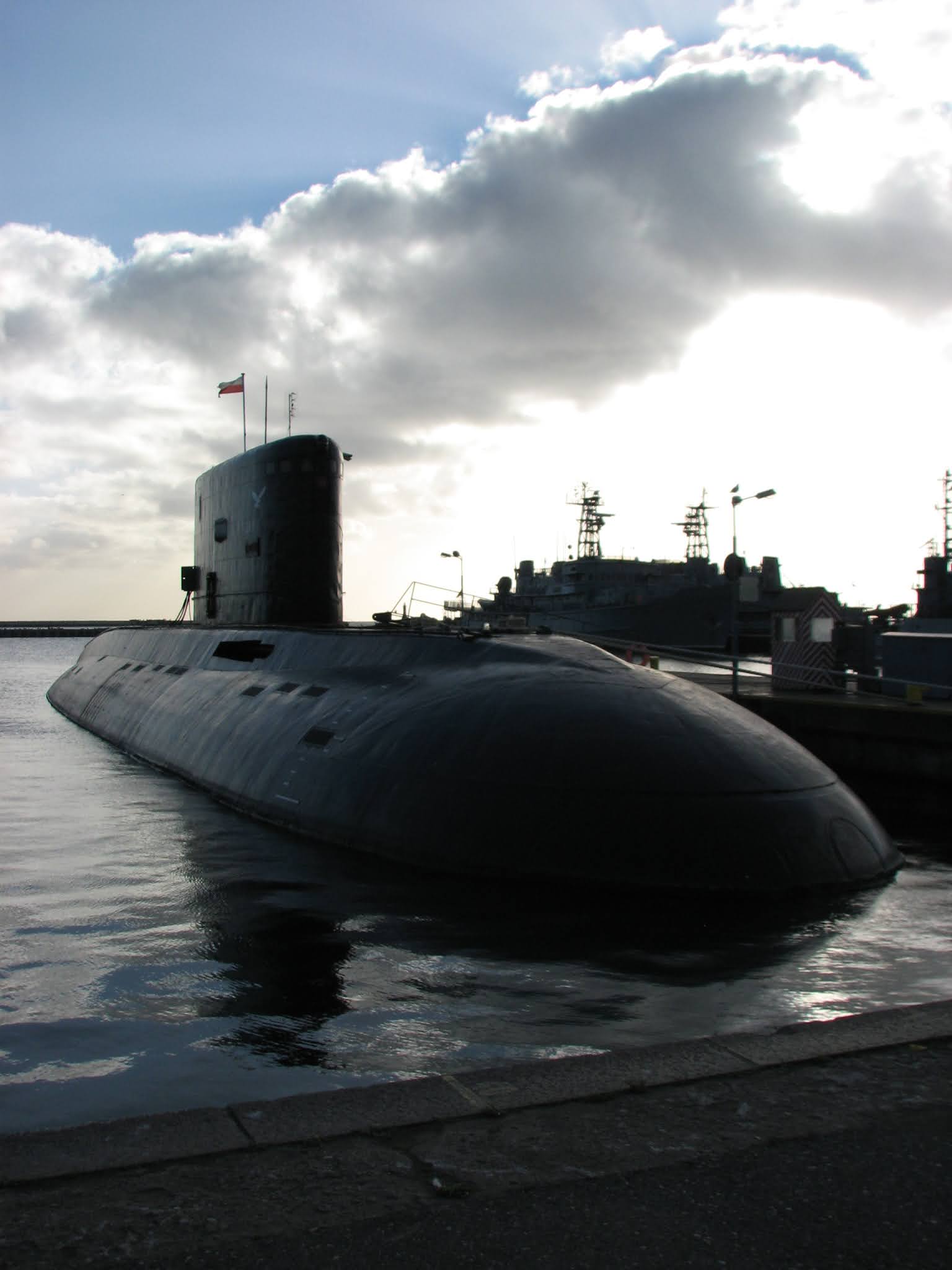 Kilo-class Submarine/SSK Kilo Class (Type 877EKM)/Project 877 Paltus ...