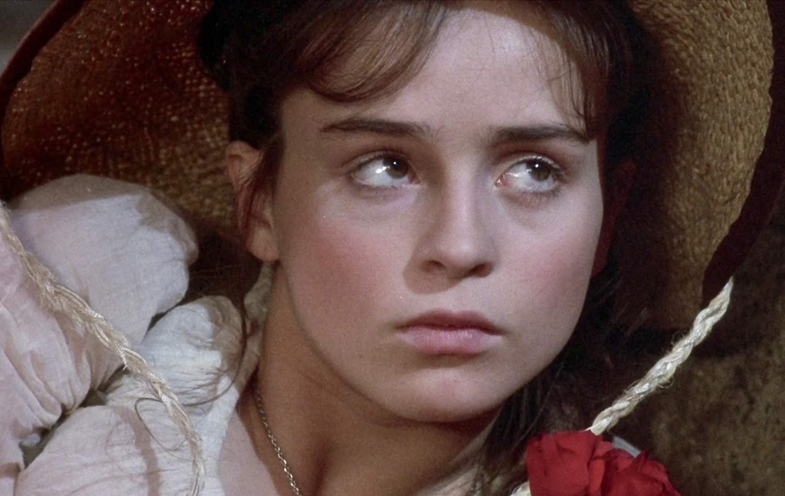 cult film freak: SARAH PATTERSON IN NEIL JORDAN'S 'THE COMPANY OF WOLVES'
