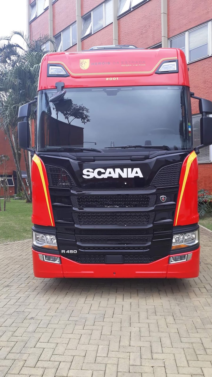 DIECIOCHO RUEDAS: SCANIA BRASIL VENDIÓ LOS 350 NTG EDICIÓN ESPECIAL ...