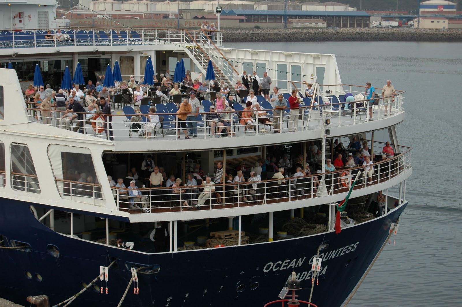Cruise ship "OCEAN COUNTESS" at Gijon, last week