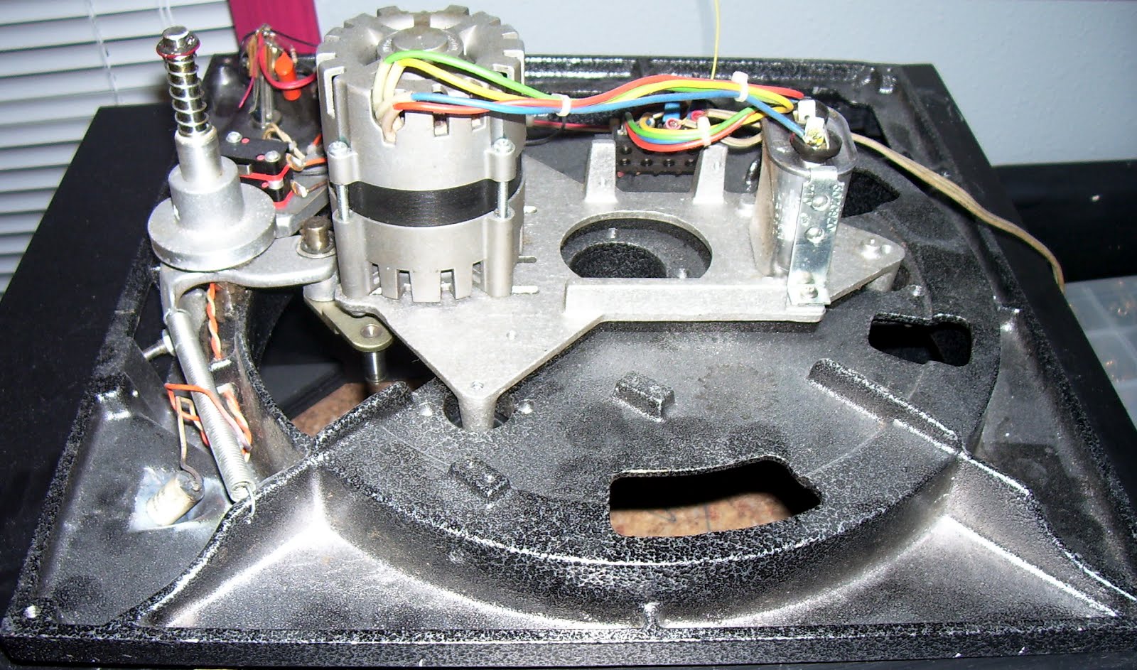 Broadcast Turntables: Russco Studio Pro-B - Broadcast Idler [33 & 45 RPM]