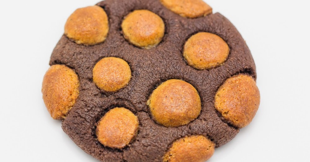 Chocolate-Gingerbread Dotted Cookies