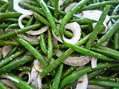 Lean and Luscious Corner: Basil Bean Salad