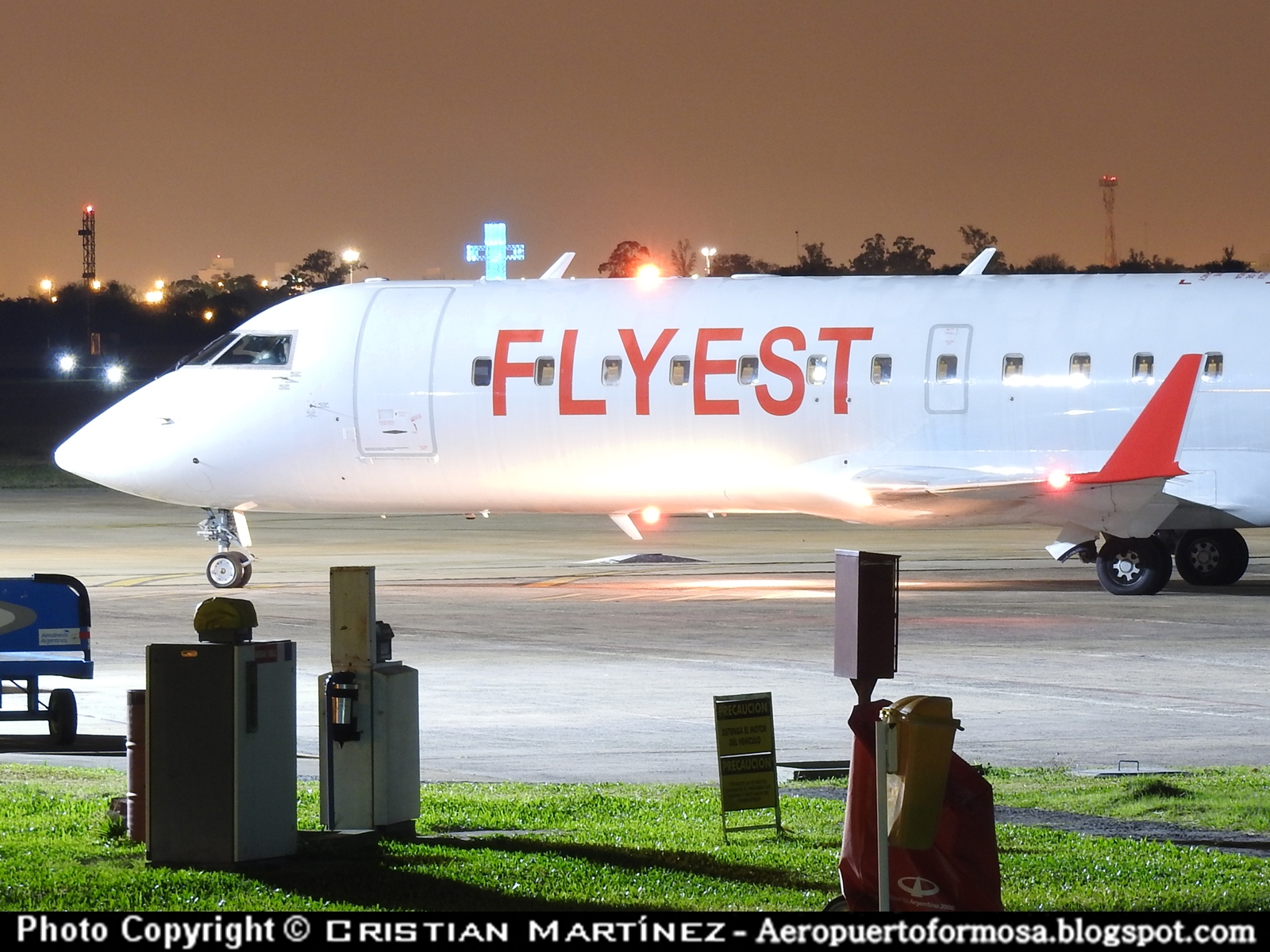 Aeropuerto Formosa - Formosa Spotters: FLYEST - CRJ-200 LV-HQU en Formosa