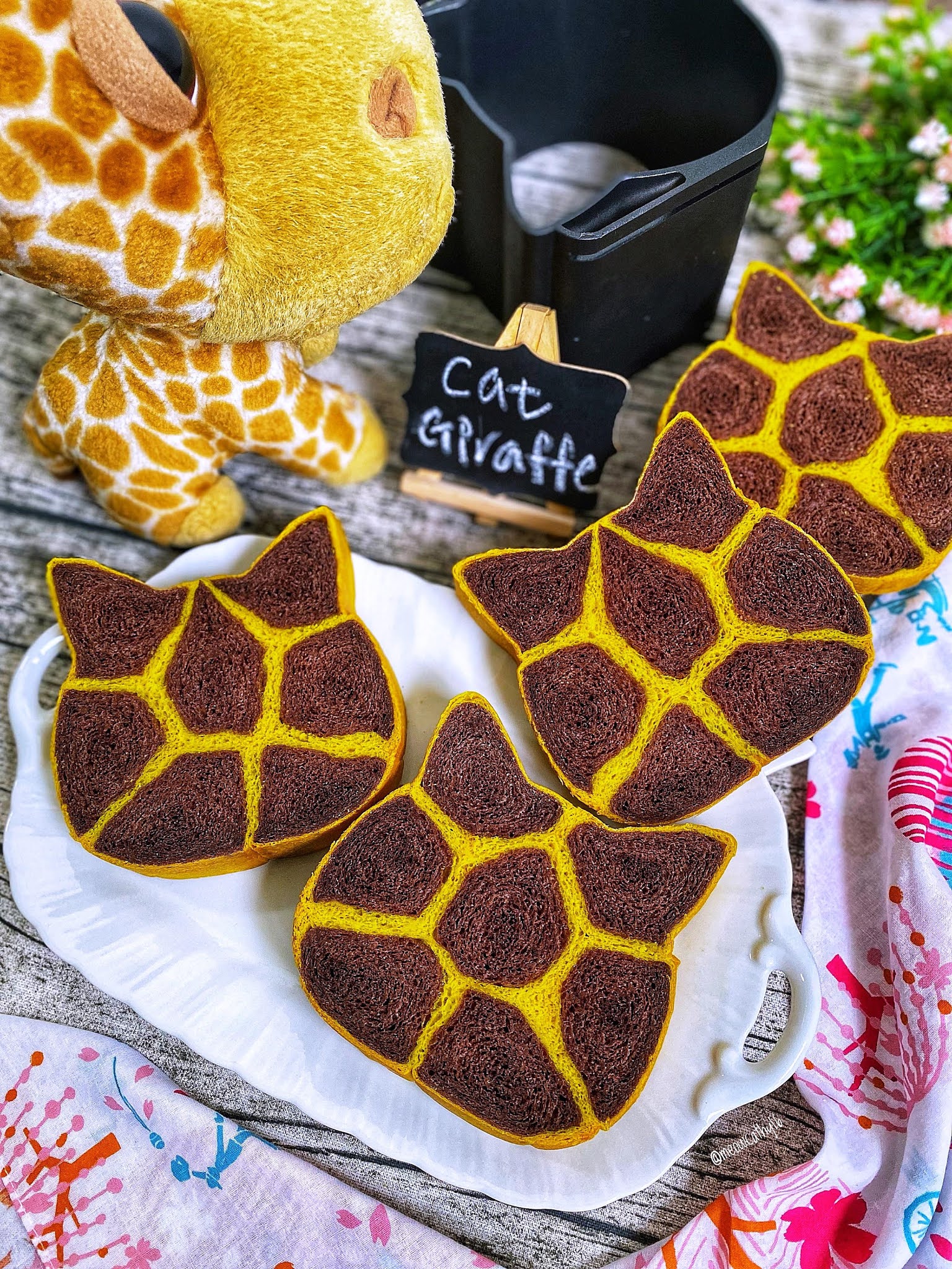 cathy's joy: Giraffe Cat Toast
