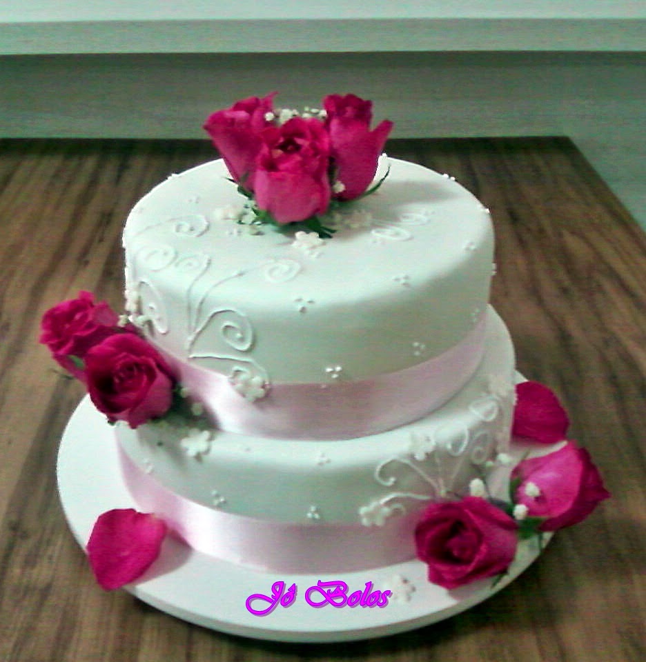 Jo Bolos : Bolo com Rosas Pink