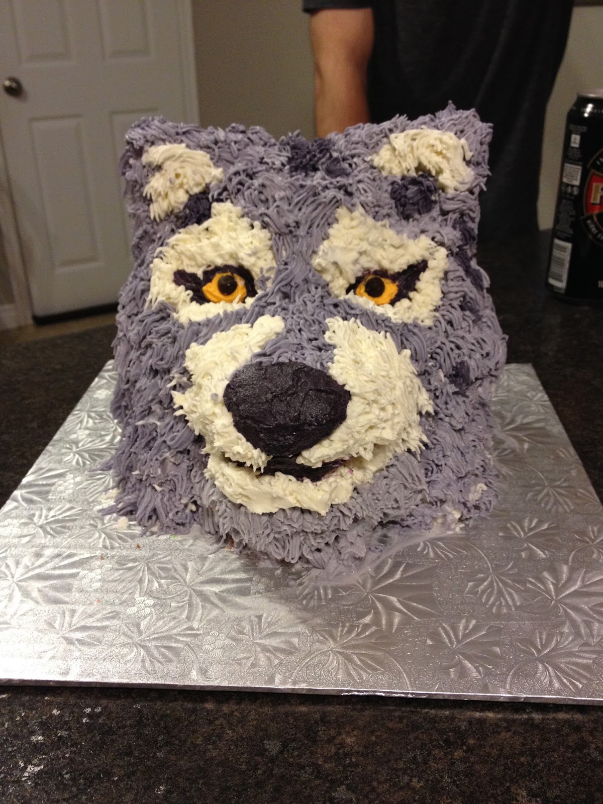 My Food Infatuation: How to: 3D Wolf Head Cake
